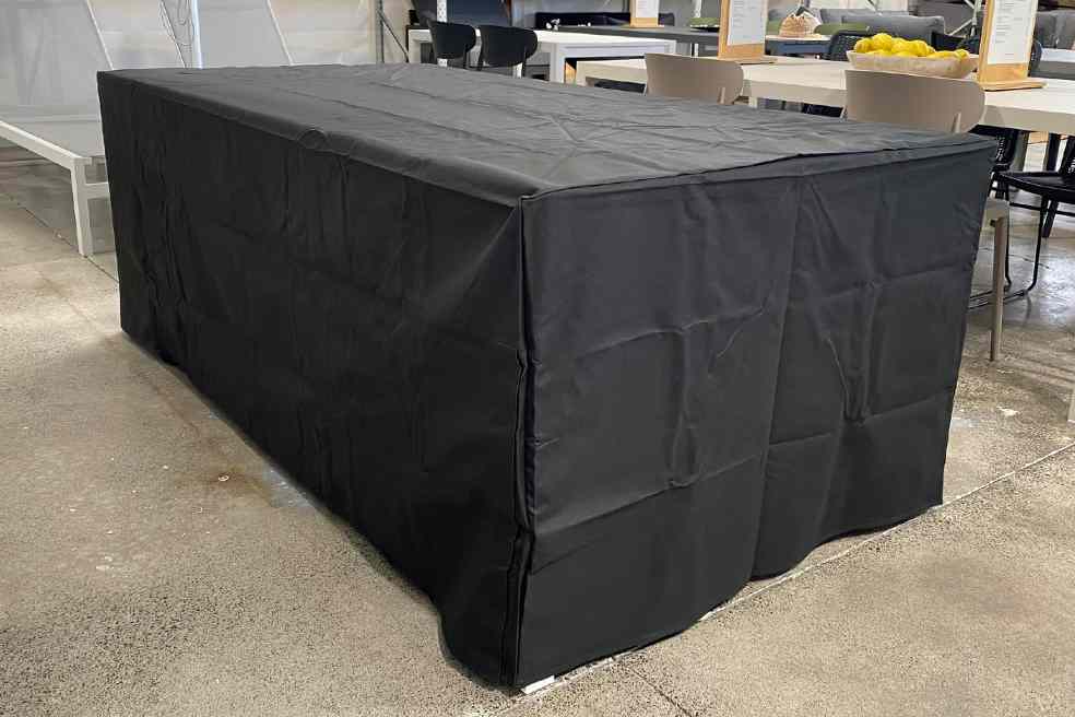 Rain Cover for 2M Dinner at Ours Table - Outside Space