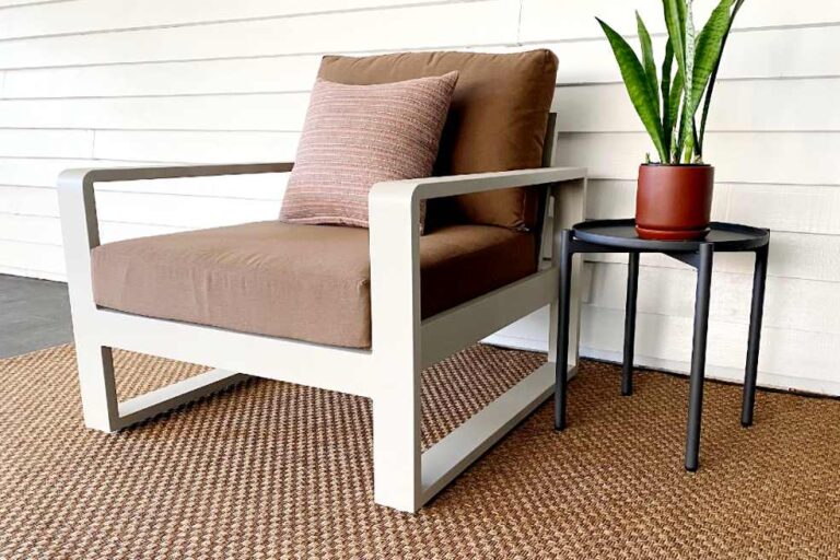 Unwind Single Outdoor Chair (Bone frame) - Outside Space