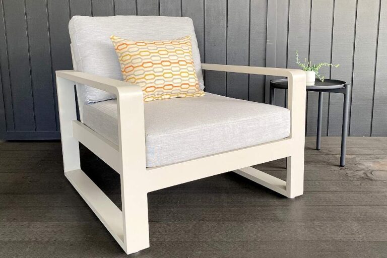 Unwind Single Outdoor Chair (Bone frame) - Outside Space