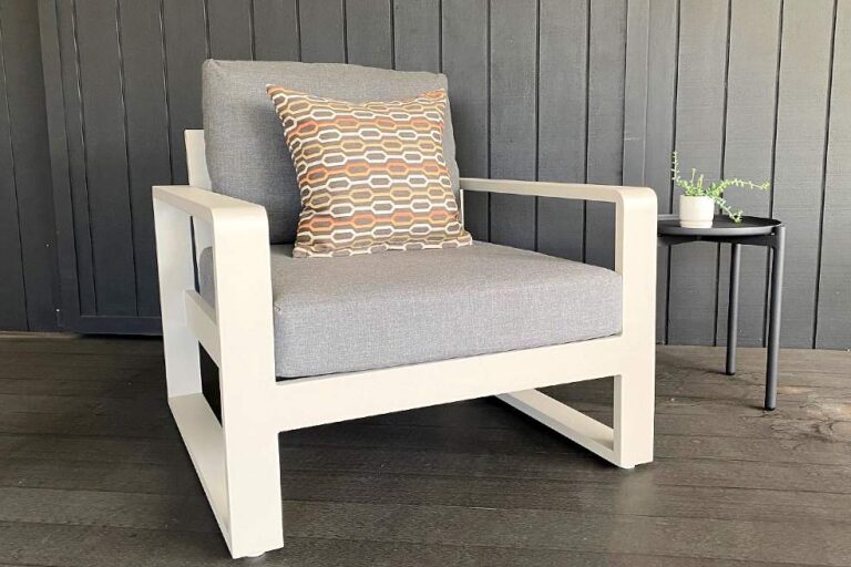 Unwind Single Outdoor Chair (Bone frame) - Outside Space