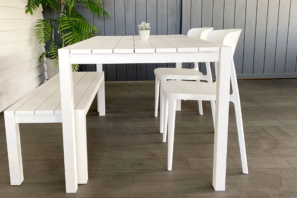 Dinner at Ours Range: White 1.4 M Outdoor Table, Bench & 2 Amado Dining ...